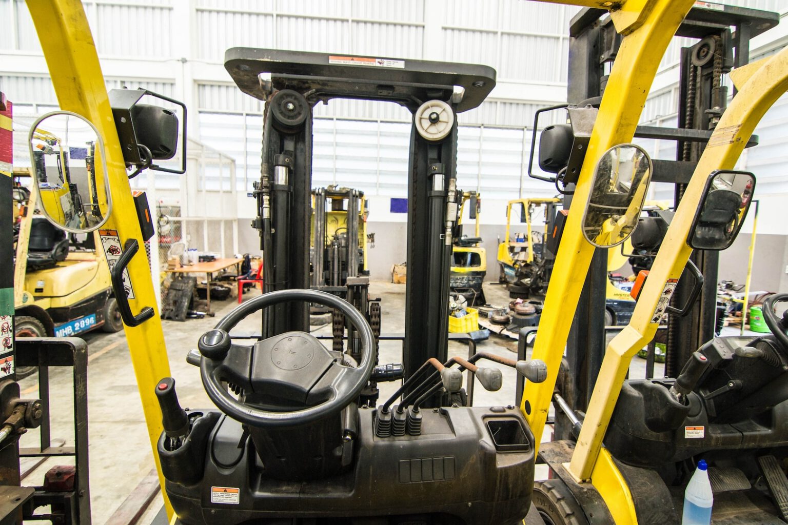 EQUIPMENT AND TOOLS FOR THE ASSEMBLY, DISASSEMBLY AND ALIGNMENT OF ...